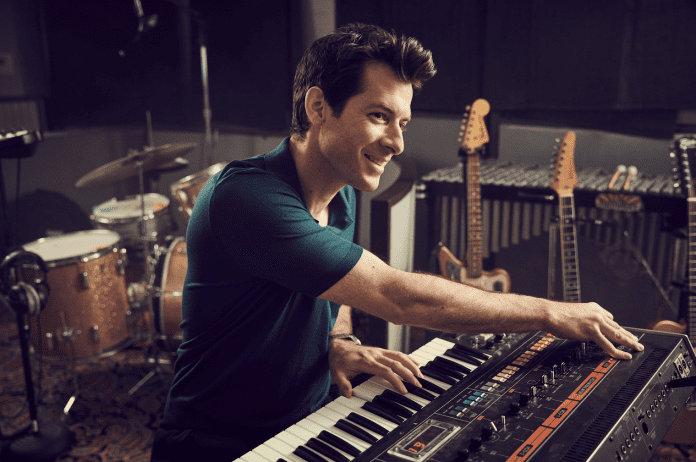 Mark Ronson 公開金曲配方！《馬克朗森的音樂探照燈》Apple TV+獨家上映 | 樂手巢 YSOLIFE