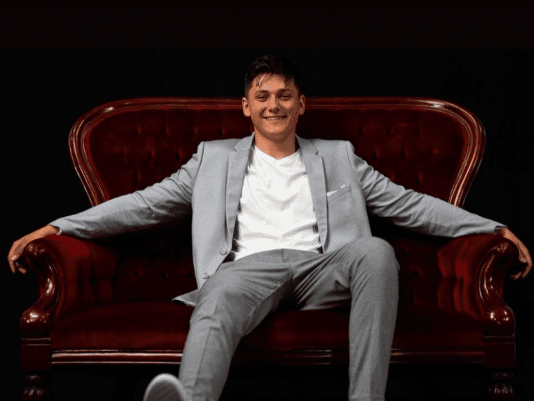 年僅16歲！澳洲歌手 Charlie Mitchell 新曲〈Even After〉攻頂排行冠軍 | 樂手巢 YSOLIFE