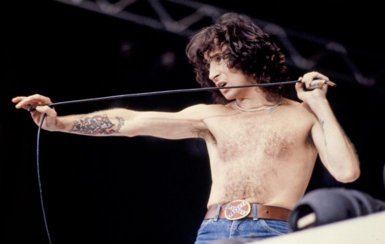 AC/DC 已故主唱 Bon Scott 親弟首談兄長：他總是喝醉，從不擔心明天 | 樂手巢 YSOLIFE