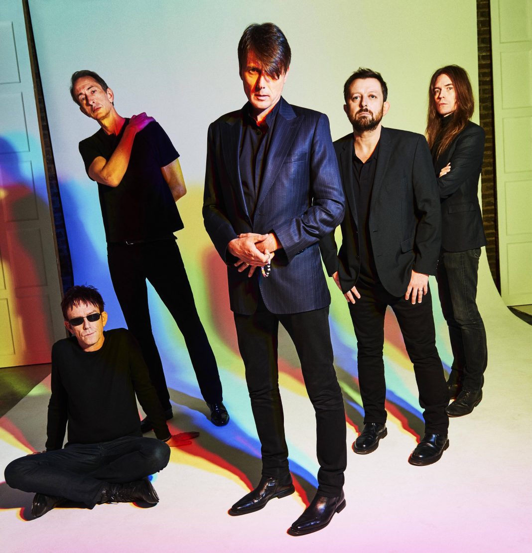 獨家專訪｜Suede 中年依舊頹美，《Autofiction》重返成名前的純粹 | 樂手巢 YSOLIFE