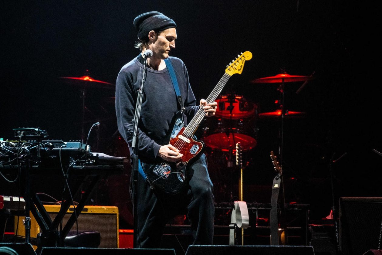 Josh Klinghoffer 談嗆辣紅椒十年旅程：「離團是發生在我身上最美好的事。」 | 樂手巢 YSOLIFE