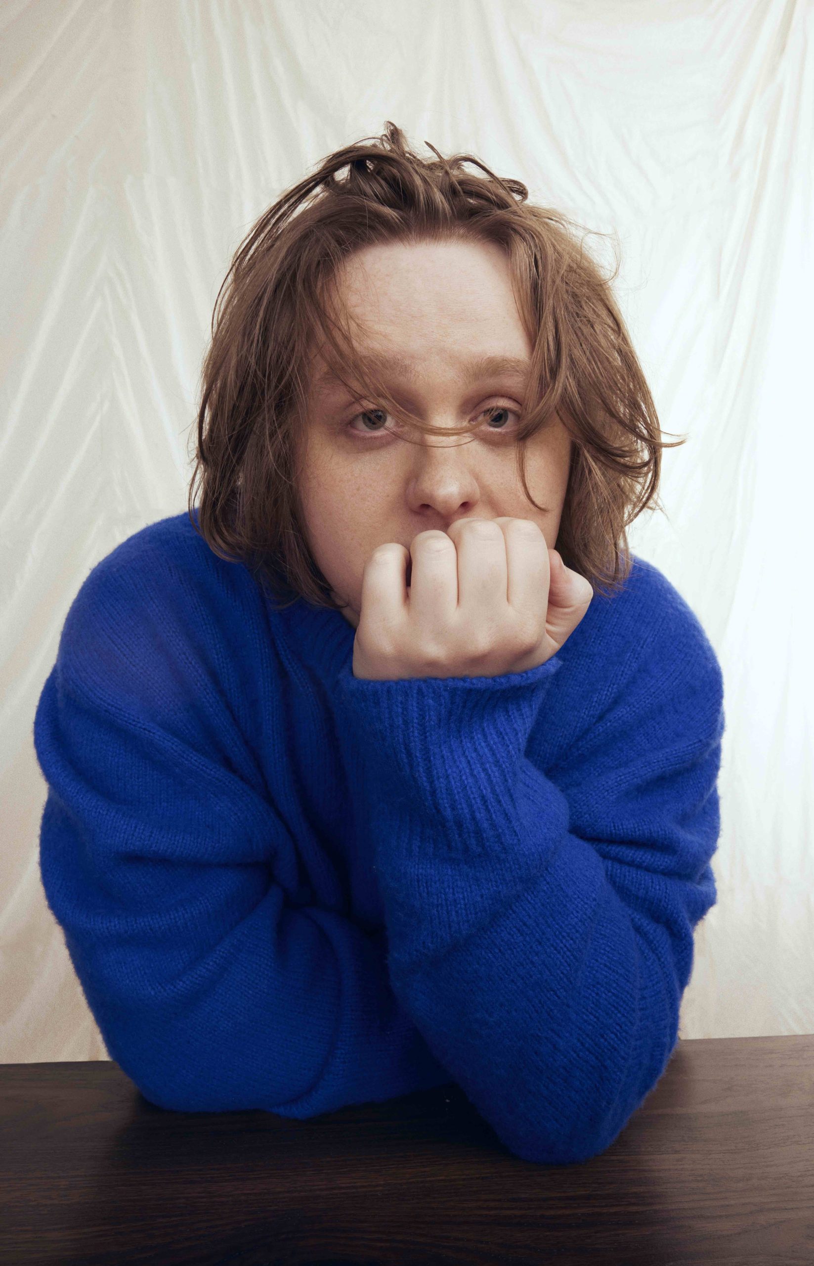 「蘇格蘭甜心」Lewis Capaldi 穿內褲登新歌廣告與 MV，在廁所中領悟成名真諦 | 樂手巢 YSOLIFE