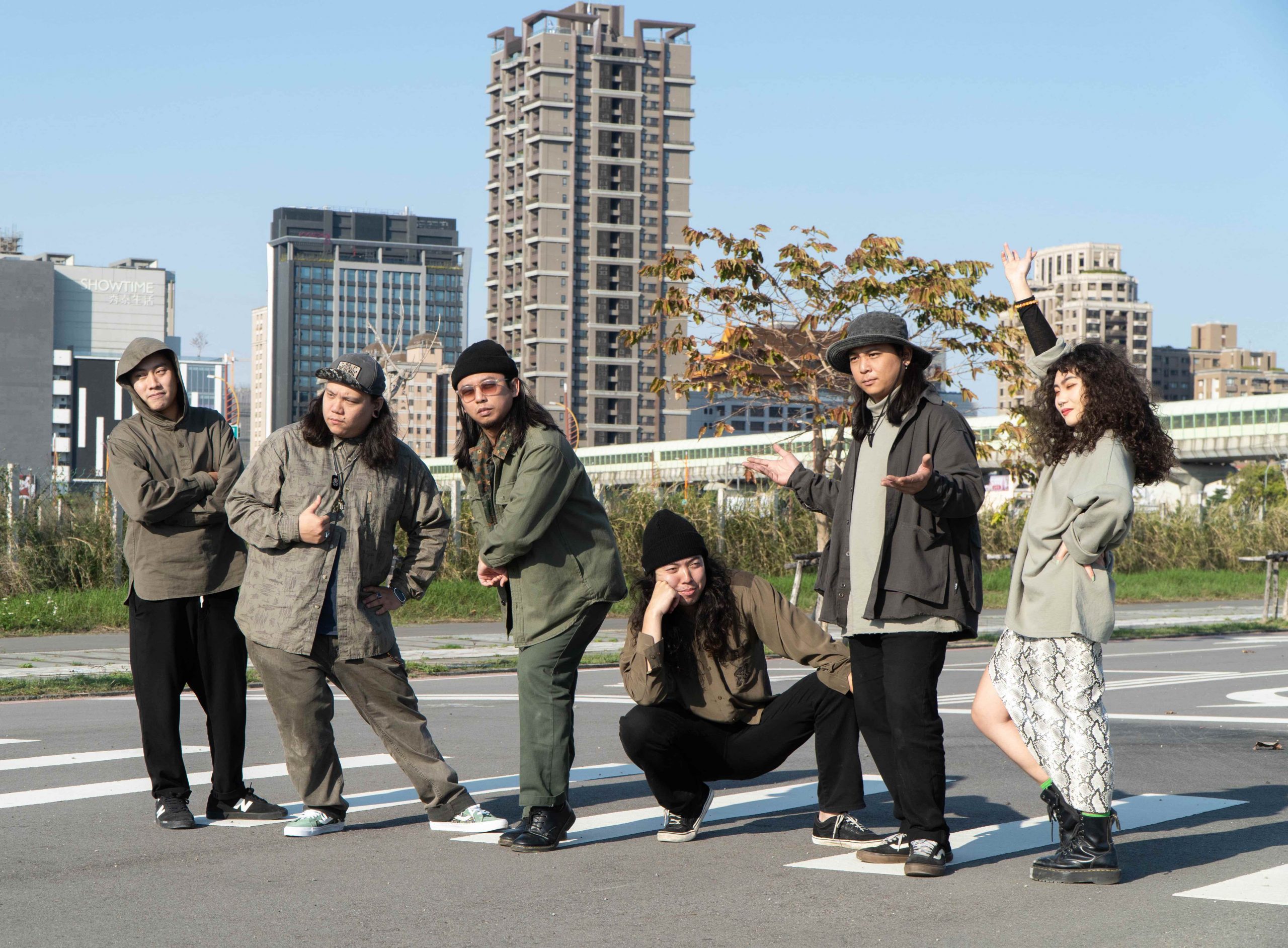 Live 驚弦事蹟》老破麻演出斷弦、骨折狀況多，滿滿團魂就是克服解方 | 樂手巢 YSOLIFE