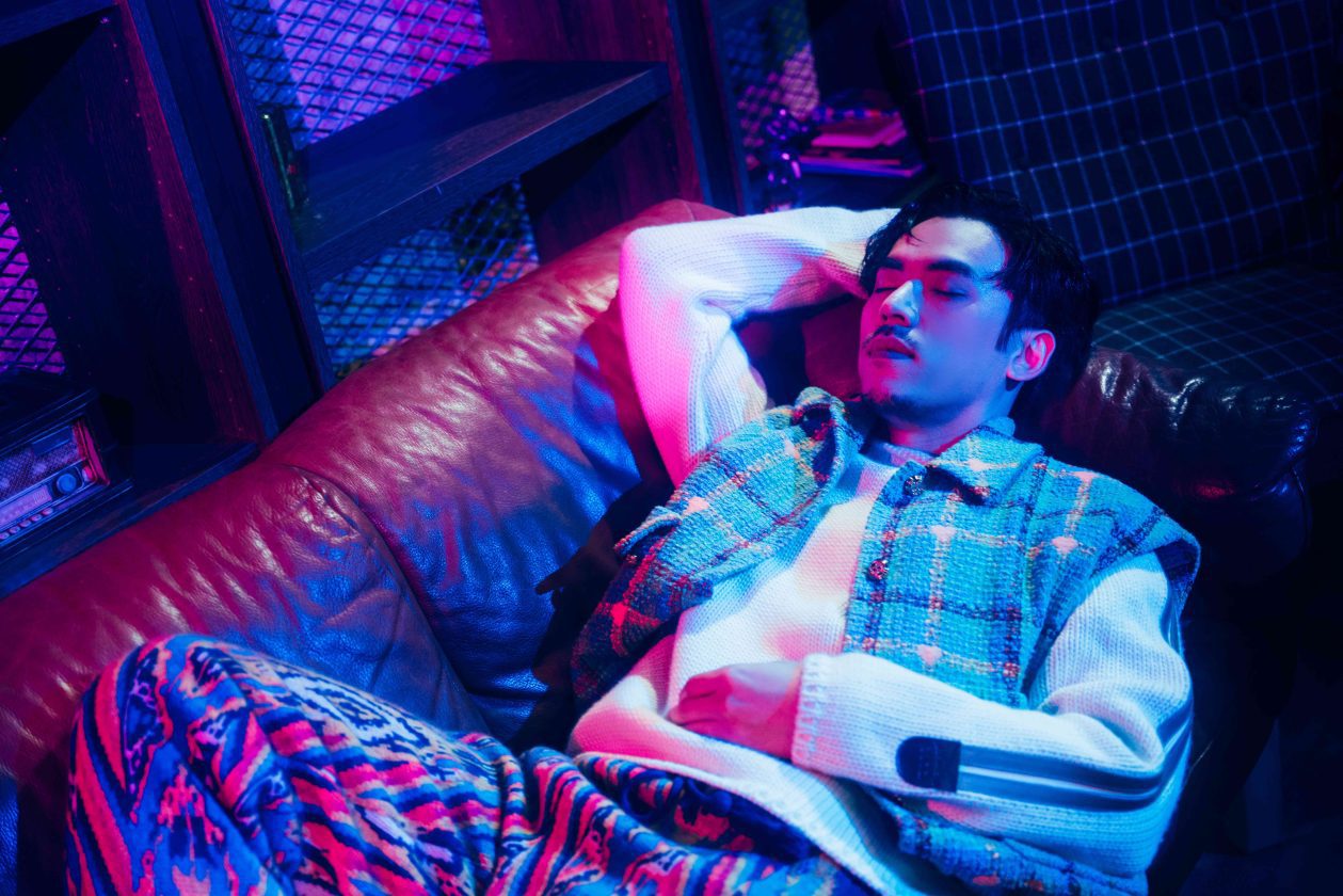 HUSH 本位演出《娛樂自己》，直搗私密內心：「展示自己是不羞恥的事」 | 樂手巢 YSOLIFE