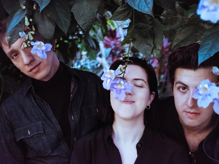 重複彈奏的單音也能作為一首 Intro？The xx〈Intro〉讓2分鐘的循環成經典 | 樂手巢 YSOLIFE