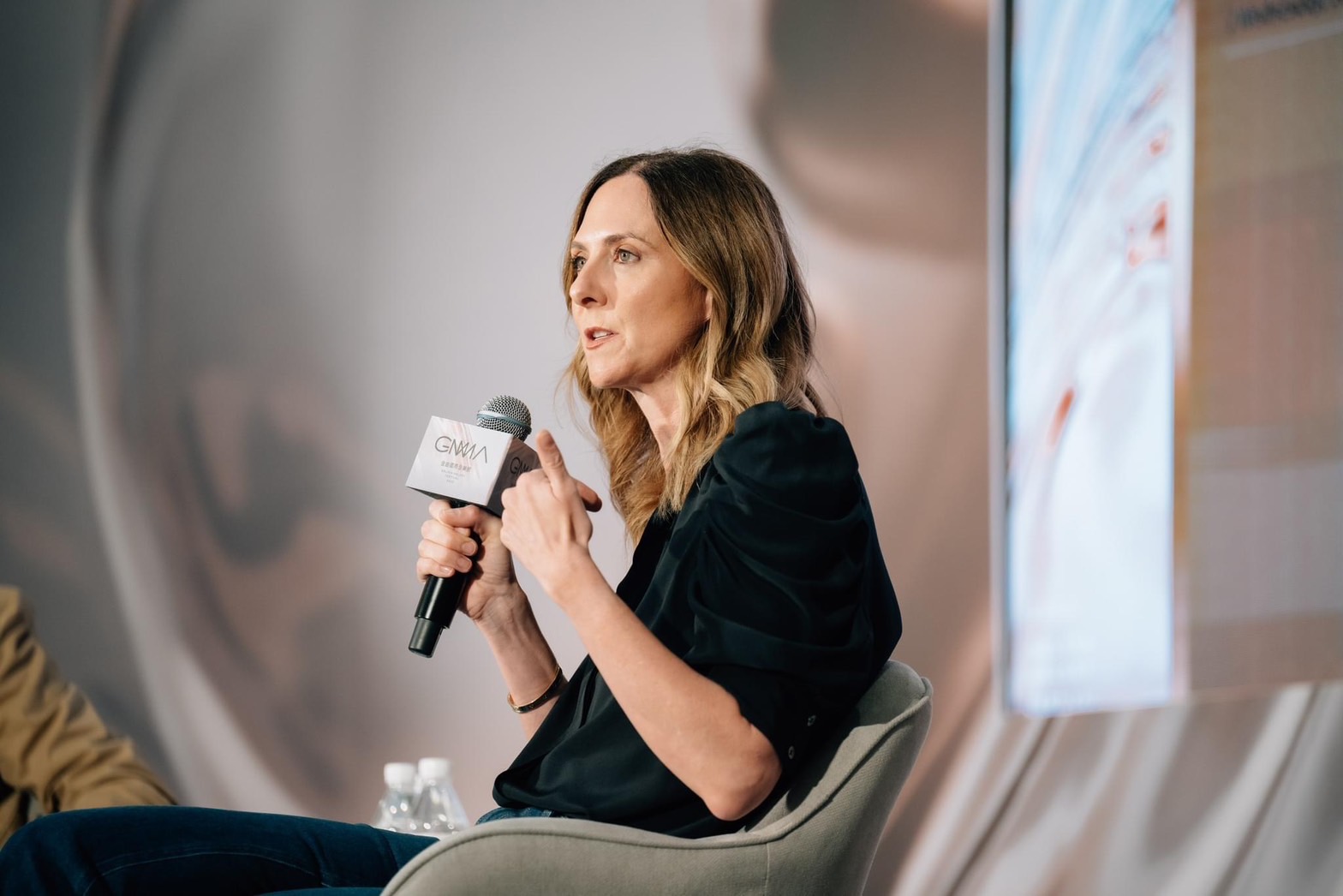 GMA34》想讓音樂出現在影視作品中？「寄就對了！」 《星期三》、《捍衛任務4》Jen Malone 談音樂總監的日常 | 樂手巢 YSOLIFE