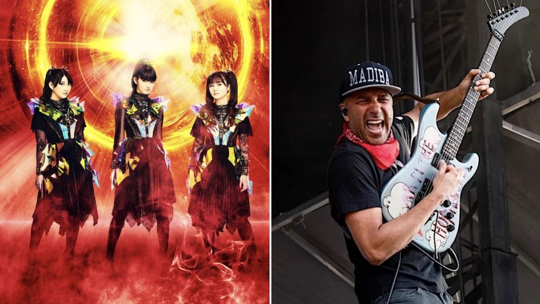 Tom Morello 入侵可愛金屬，與 BABYMETAL 新成員 MOMOMETAL 搖滾催生〈METALI!!〉 | 樂手巢 YSOLIFE