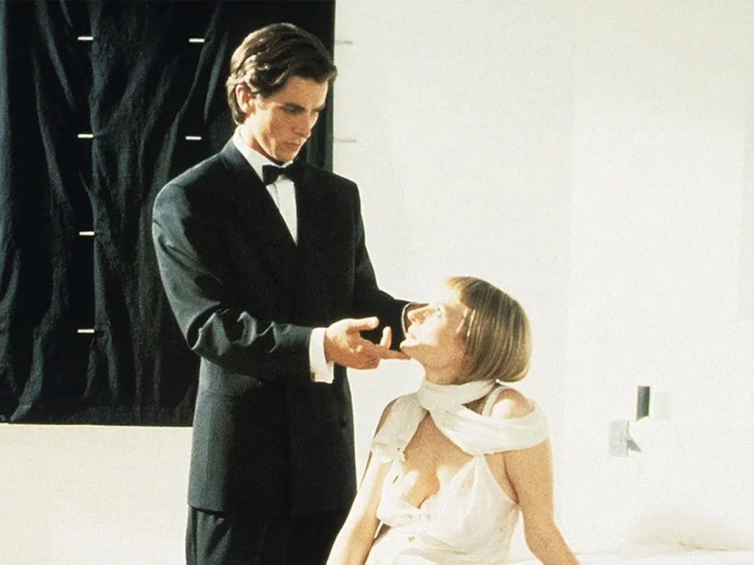 《American Psycho》詭譎雅痞美學，投射於當代時裝中的邪魅靈魂 | 樂手巢 YSOLIFE