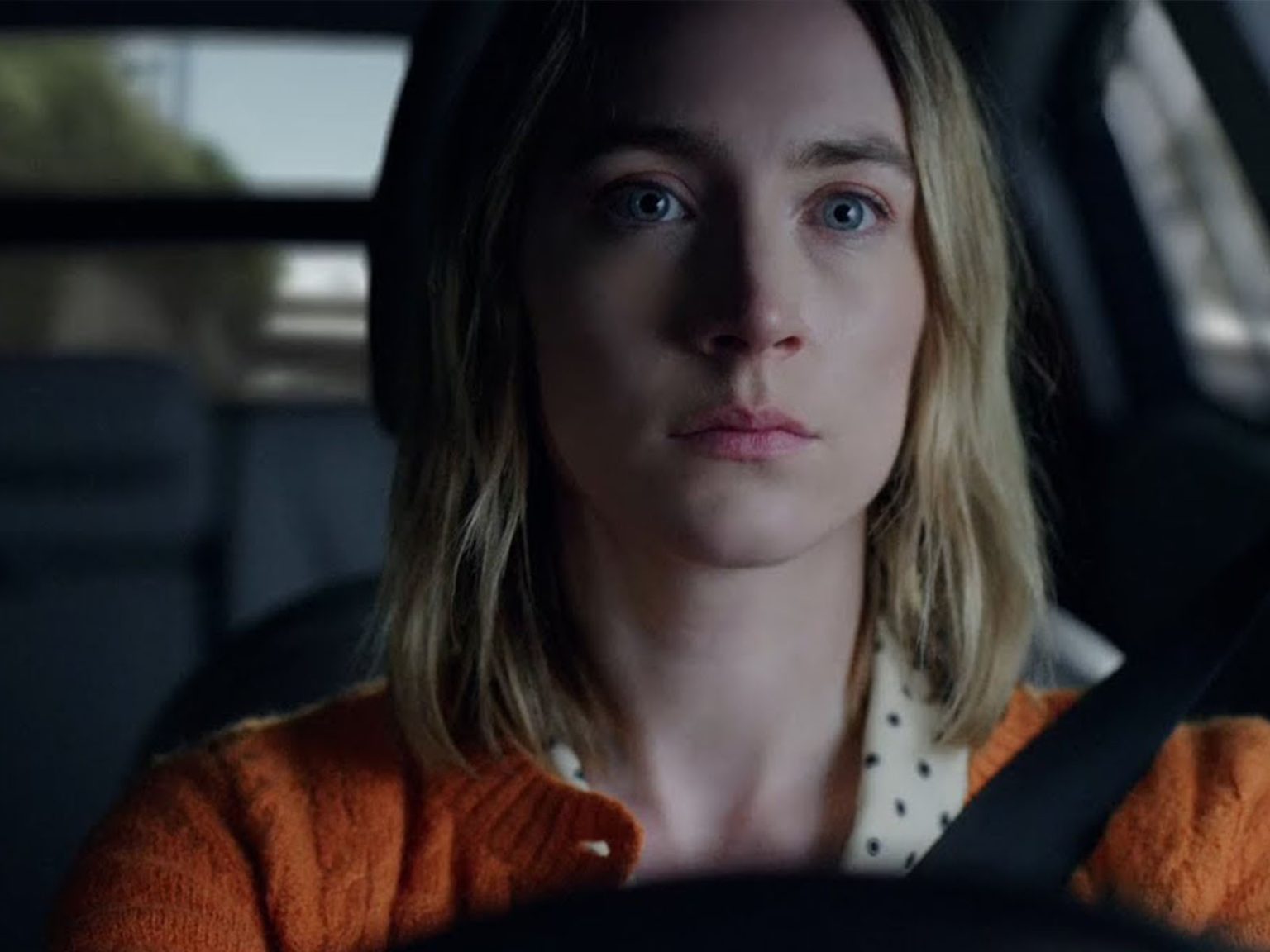 等了近50年！瑟夏羅南出演 Talking Heads〈Psycho Killer〉新 MV ，主唱大讚傑作 | 樂手巢 YSOLIFE