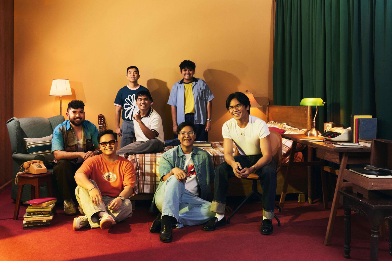 曾與 Coldplay 同台演出，菲律賓人氣樂團 Lola Amour 曝：常聽 F4 的歌 | 樂手巢 YSOLIFE